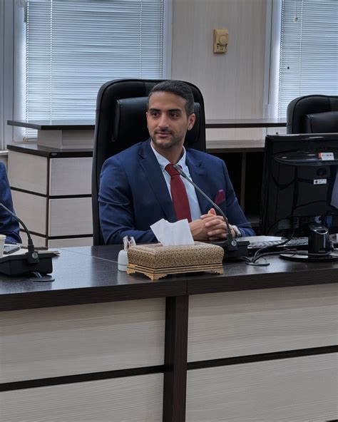 حتی وقتی همه‌چیز به نظرت عالی پیش میره باز هم تغییر کن چون هم نمیتوانی