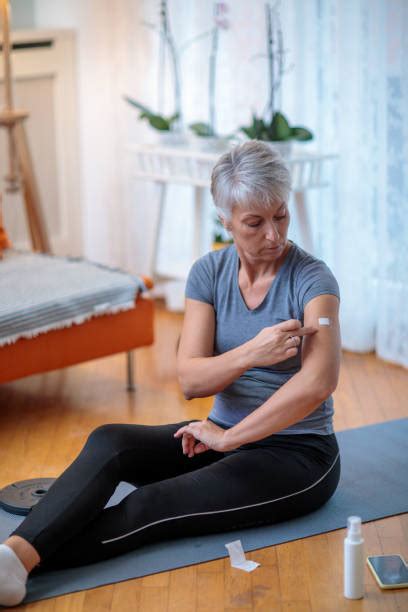 560 Transdermal Patch Foto Stok Potret And Gambar Bebas Royalti Istock