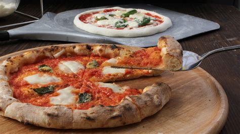 Pizza Stretcher 雷恩自动机股份有限公司