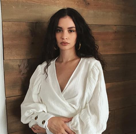 Sabrina Claudio Picture