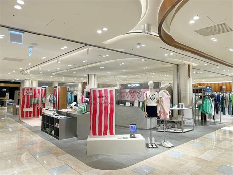 패션플랫폼 오프라인 매장 늘리는 이유