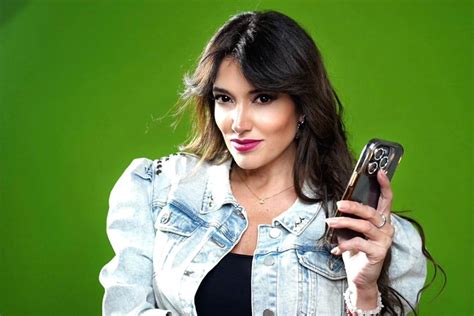 Yamila Reyna Debuta Como Entrevistadora Con Elenco De Estrellas