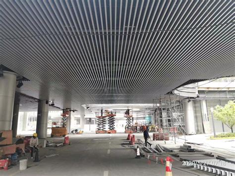西岸传媒铝板安装 上海旺捷建筑装饰工程有限公司