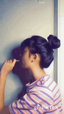Girl Sucking On Lollipop S Tenor