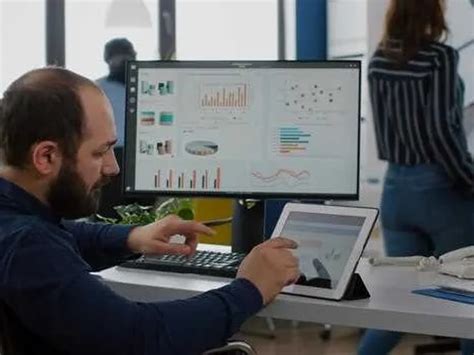 Real Time Analytics Software Boosts Productivity And Output Moldstud