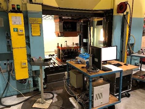 Setup For The Bending Under Tension Experiments Download Scientific Diagram