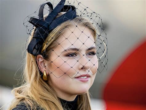 In Beeld Stralende Amalia Heeft Haar Eerste Officiële Soloklus Erop Zitten