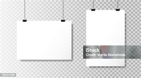 모형 스타일의 사실적인 흰색 빈 종이 형식 A4 바인더 클립에 매달려 빈 용지를 비웁데 투명 한 배경에 클립으로 밧줄에 매달려 포스터 벡터 0명에 대한 스톡 벡터 아트 및