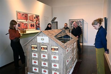 Beeldend Kunstenaar Patrick Van Caeckenbergh Houdt Na Tien Jaar Opnieuw Halt In Leuven “een