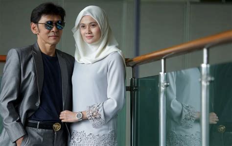 Cantiknya Datin Zai Izzati Ini Patutlah Kenal Hanya 2 Bulan Dato Jamal Abdillah Terus Melamar