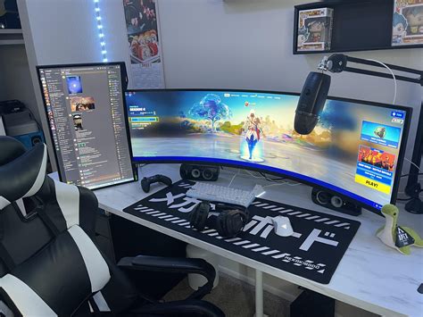 Triple Monitor Setup Guys Where Do You Place Your Microphone Arm