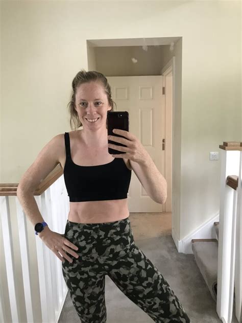 8 Hot Sexy Derval Orourke Bikini Pics