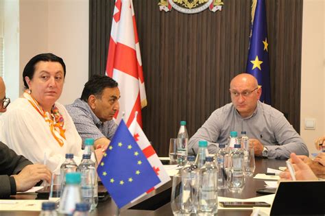 შიდა შიდა ქართლის სახელმწიფო რწმუნებულმა სიმონ გულედანმა ადმინისტრაციის სამსახურების