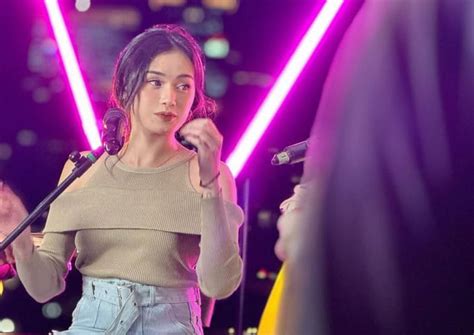 Cerita Kehidupan Vokalis Band The Virgin Dara Rizki Ruhiana Yang Sangat Mengejutkan