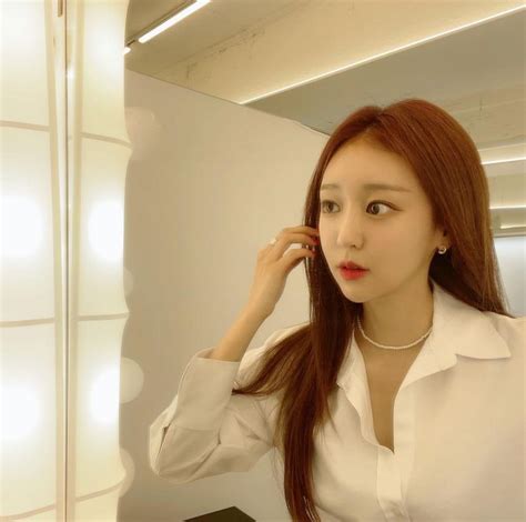 パク·ジヨンアナウンサーインスタ チャールズニュースとユーモア