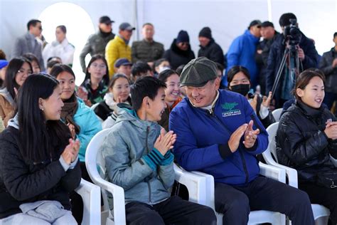 Монгол Улсын Ерөнхийлөгч У Хүрэлсүх “Бүх нийтээр мод тарих үндэсний өдөр” ийн өдөрлөгт оролцов