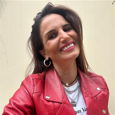 קליעת חלה 6 רצועות נעמה קדוש Facebook