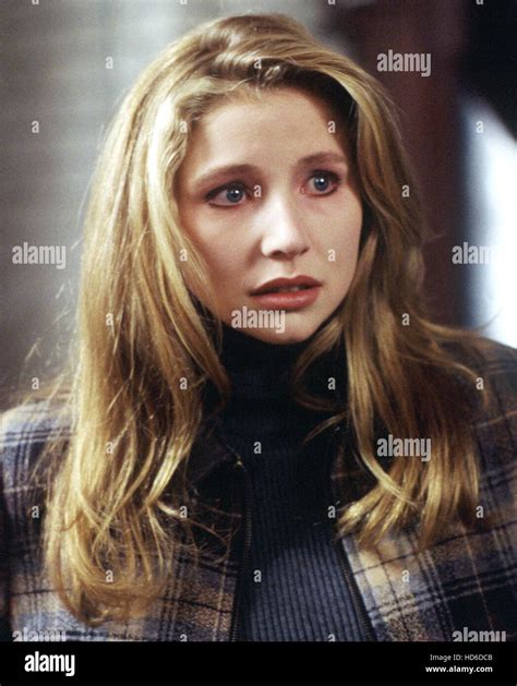 Dying To Belong Sarah Chalke 1997 Challmark Entertainmentcourtesy