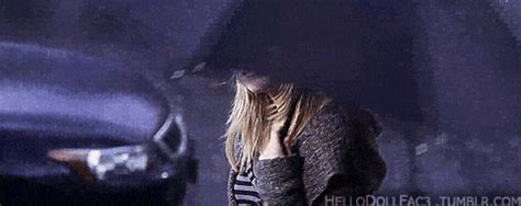 Gwen Stacy Gifs Find Share On Giphy