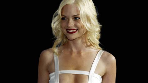 Download Captivating Jaime King Photo Shoot Wallpaper