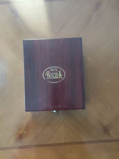 Комплект за вино Съдове Сервизи Прибори Тетевен Луксозен комплект за вино съхранява