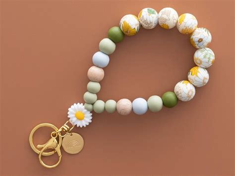 Diy Tutorial Teardrop Wristlet Cara And Co