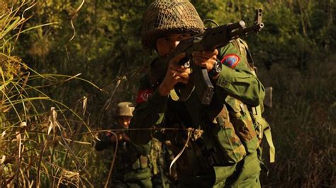 မြန်မာ ဘင်္ဂလားဒေ့ရှ်နယ်စပ်က နယ်ခြားစောင့်ရဲစခန်းကို Aa ဝင်ရောက်တိုက