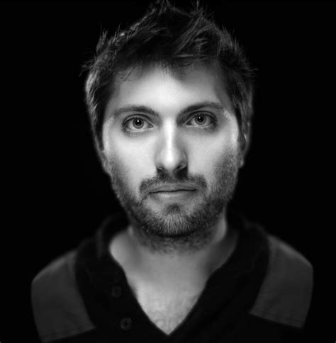 Video Nick Reid Photo