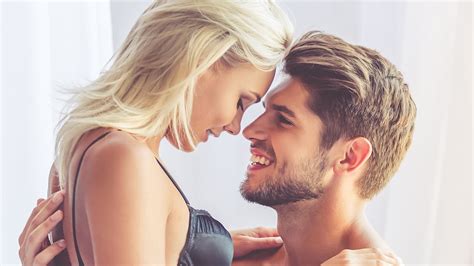 Raunchy Dating App Matches Couples By Predicting The Man S PENIS Size Using Photos Of His Hands