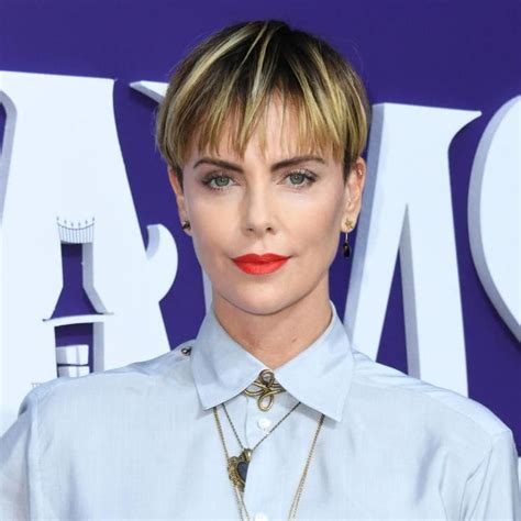 Charlize Therons Best Hairstyle Chic Bob Or Cool Pixie Cut