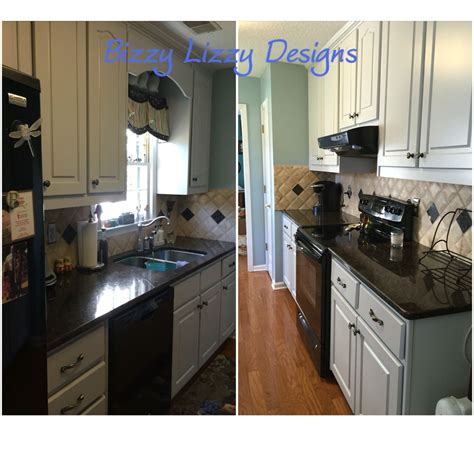 Elegant And Timeless Passive Gray Kitchen Cabinets