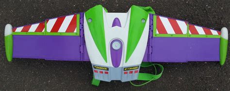 Toy Story 3 Buzz Lightyear Deluxe Action Wing Pack Motorized Jetpack