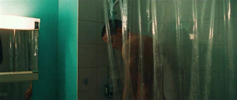 FLASHING GETTING OUT OF SHOWER ThisVid 日本語で