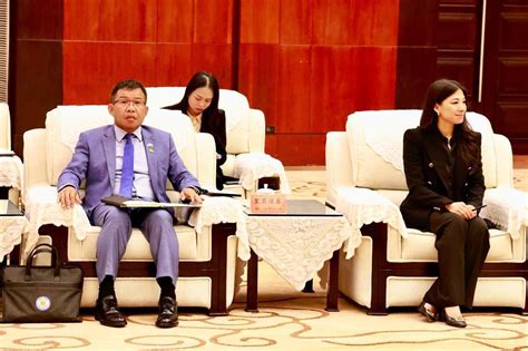 លោកអភិសន្តិបណ្ឌិត ស សុខា ដឹកនាំគណៈប្រតិភូកម្ពុជា ជួបប្រជុំជាមួយថ្នាក់ដឹកនាំខេត្តគួយចូវ ប្រទេសចិន