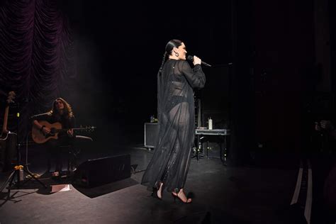 Jessie J Feetforum