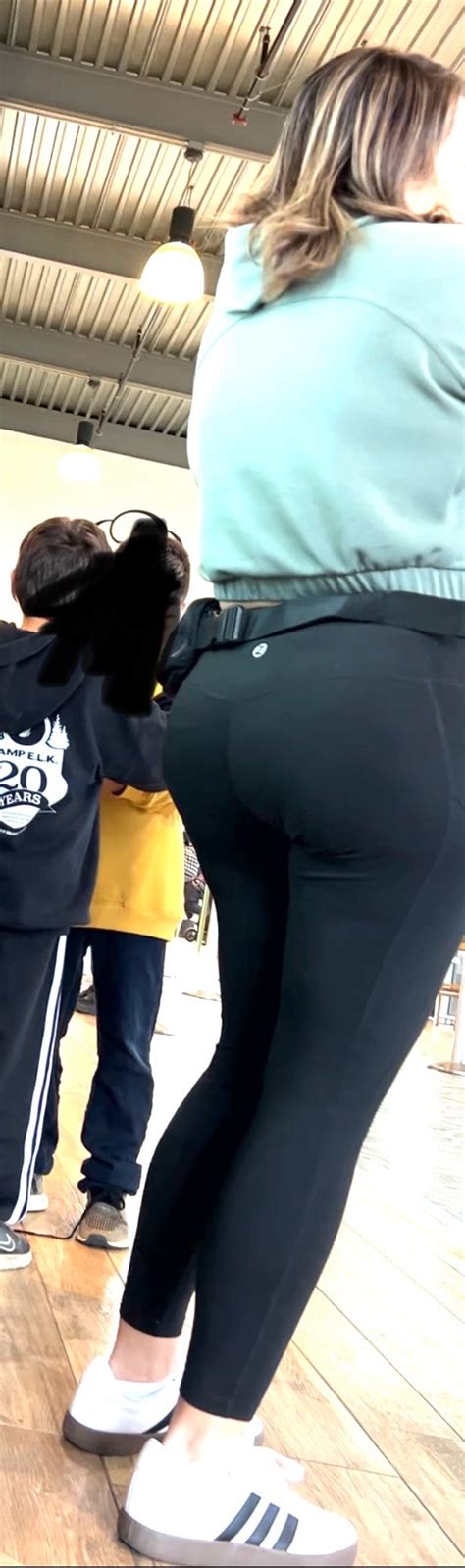 Thick Juicy Yoga Pants Milf Pawg Video Spandex Leggings And Yoga