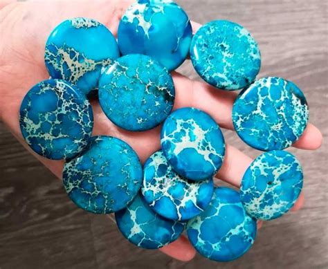 Чи були в радянських прикрасах коштовне каміння Дмитро Бегізов Блог Сноб