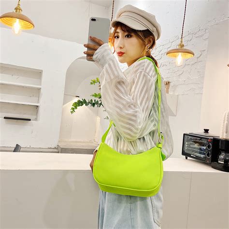 Badu Bg Евтини качествени найлонови чанти 2021 г Тенденция на дамската марка Дамска чанта през