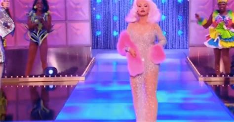 What A Queen Wants Christina Aguilera Surprises Cast On Rupauls Drag Race Season 10 Premiere