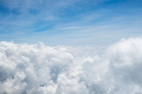 카피 스페이스가있는 배경을위한 비행기에서 본 아름다운 구름 0명에 대한 스톡 사진 및 기타 이미지 0명 공중 뷰 구름 Istock