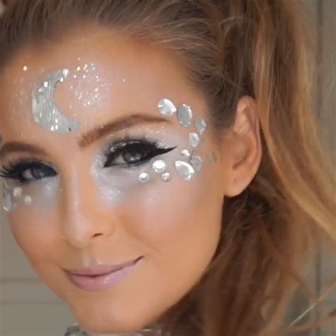 Maquiagem De Lua Carnavalpinterest Festival Makeup Glitter Halloween Makeup Diy Rave Makeup