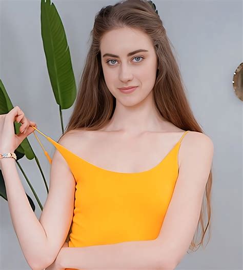 Kate Love Actress Wiki Family Boyfriend Age Net Worth Career Photos Videos Ethnicity