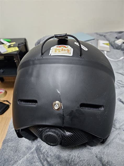 부상보고서 헬멧 착용 필수