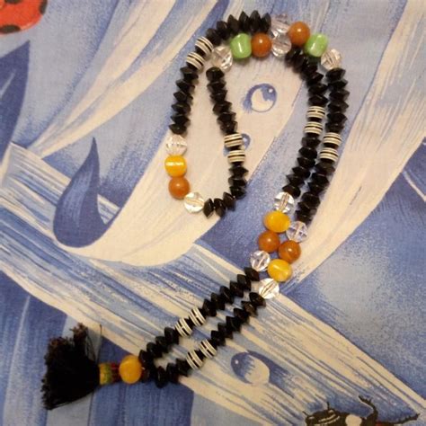 Четки — ціна 30 грн у каталозі Кольє і намиста Купити аксесуари за доступною ціною на Шафі