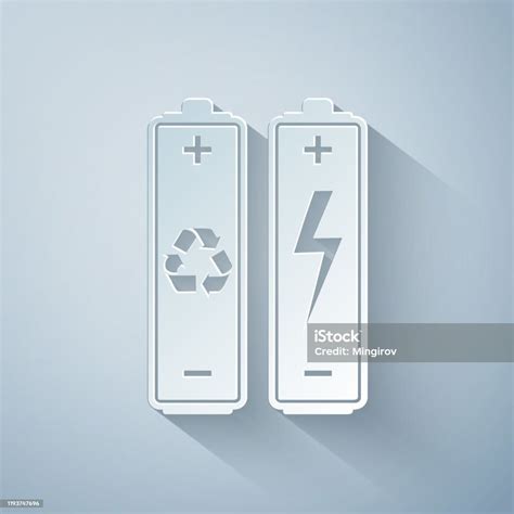 종이 절단 재활용 기호 배터리 회색 배경에 격리 된 재생 에너지 개념 아이콘 종이 아트 스타일입니다 벡터 일러스트레이션 3차원 형태에 대한 스톡 벡터 아트 및 기타 이미지