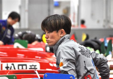 【大村ボート（ナイター）一般】篠崎仁志が優勝戦の1号艇を獲得｜ボートレースニュース｜ボートレースtop｜西スポレースサイト