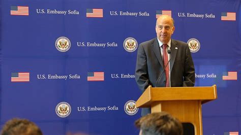 Новият американски посланик у нас Кенет Мертен пристигна в България Nova