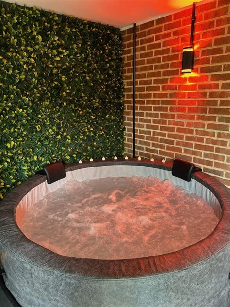 Hot Tub Suite At Casa Amor Sex Themed Hotel Southampton Hot Tub Suite At Casa Amor Sex Themed Hotel Southampton