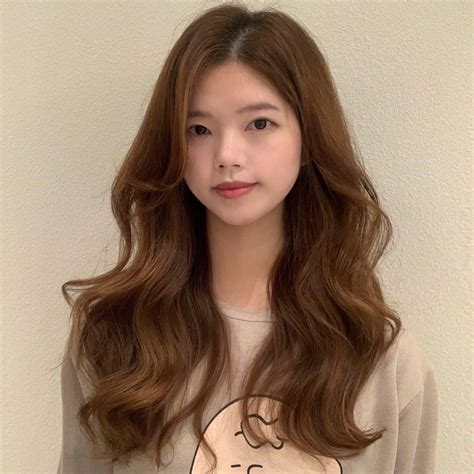 누아헤어 허준 긴머리웨이브펌 긴머리 웨이브펌 스타일 입니다 돌려서 말리기만해도 자연스러운