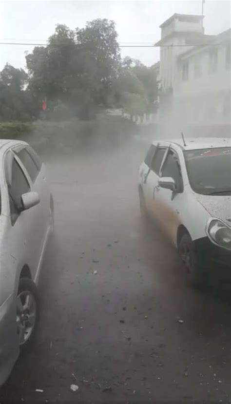 Breaking News လားရှိုးမြို့ကို စစ်ကောင်စီက ယနေ့ နံနက် ၁၀ နာရီခွဲအချိန် လေယာဉ်ဖြင့် ဗုံးများ ထပ